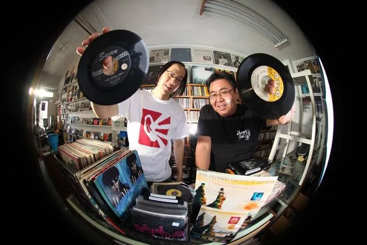 Venue | Hungry Ear Records